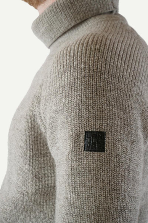 Opplev Luksusen av Mykhet: Tidløs Strikkegenser | Lanullva